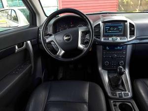 White Chevrolet Captiva 2012 in Klaipeda, with an engine capacity of 2.23 L and mileage of 239 thousand km for 4800 €, photo 20 on AUTOMOTO.COM.LV