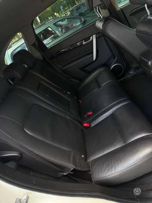 White Chevrolet Captiva 2012 in Klaipeda, with an engine capacity of 2.23 L and mileage of 239 thousand km for 4800 €, photo 26 on AUTOMOTO.COM.LV