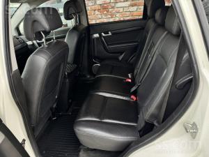 White Chevrolet Captiva 2012 in Talsi, with an engine capacity of 2.20 L and mileage of 251 thousand km for 6200 €, photo 13 on AUTOMOTO.COM.LV