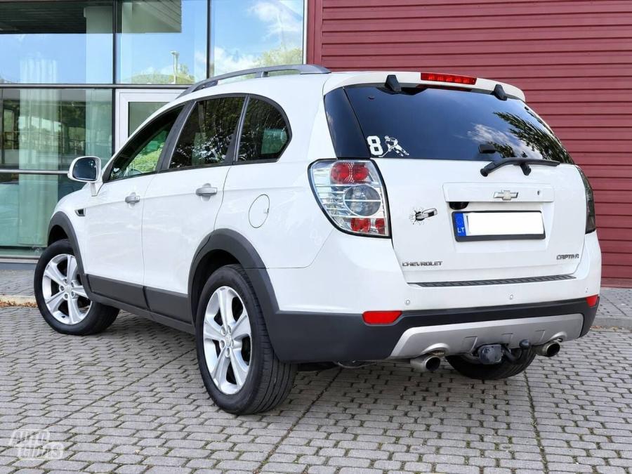 Balts Chevrolet Captiva 2012 Klaipėda, ar dzinēja tilpumu 2.20 L un nobraukumu 239 tūkst. km par 4800 €, foto 7 vietnē AUTOMOTO.COM.LV