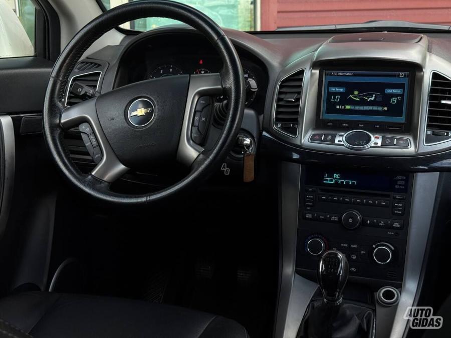 Balts Chevrolet Captiva 2012 Klaipėda, ar dzinēja tilpumu 2.20 L un nobraukumu 239 tūkst. km par 4800 €, foto 10 vietnē AUTOMOTO.COM.LV