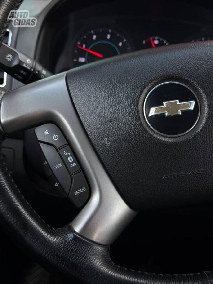 Balts Chevrolet Captiva 2012 Klaipėda, ar dzinēja tilpumu 2.20 L un nobraukumu 239 tūkst. km par 4800 €, foto 18 vietnē AUTOMOTO.COM.LV