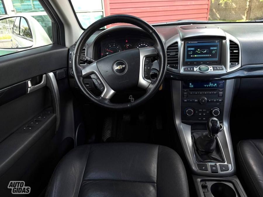 Balts Chevrolet Captiva 2012 Klaipėda, ar dzinēja tilpumu 2.20 L un nobraukumu 239 tūkst. km par 4800 €, foto 20 vietnē AUTOMOTO.COM.LV