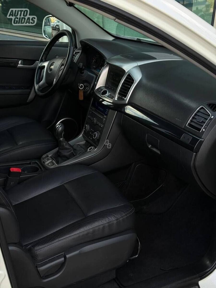 Balts Chevrolet Captiva 2012 Klaipėda, ar dzinēja tilpumu 2.20 L un nobraukumu 239 tūkst. km par 4800 €, foto 23 vietnē AUTOMOTO.COM.LV