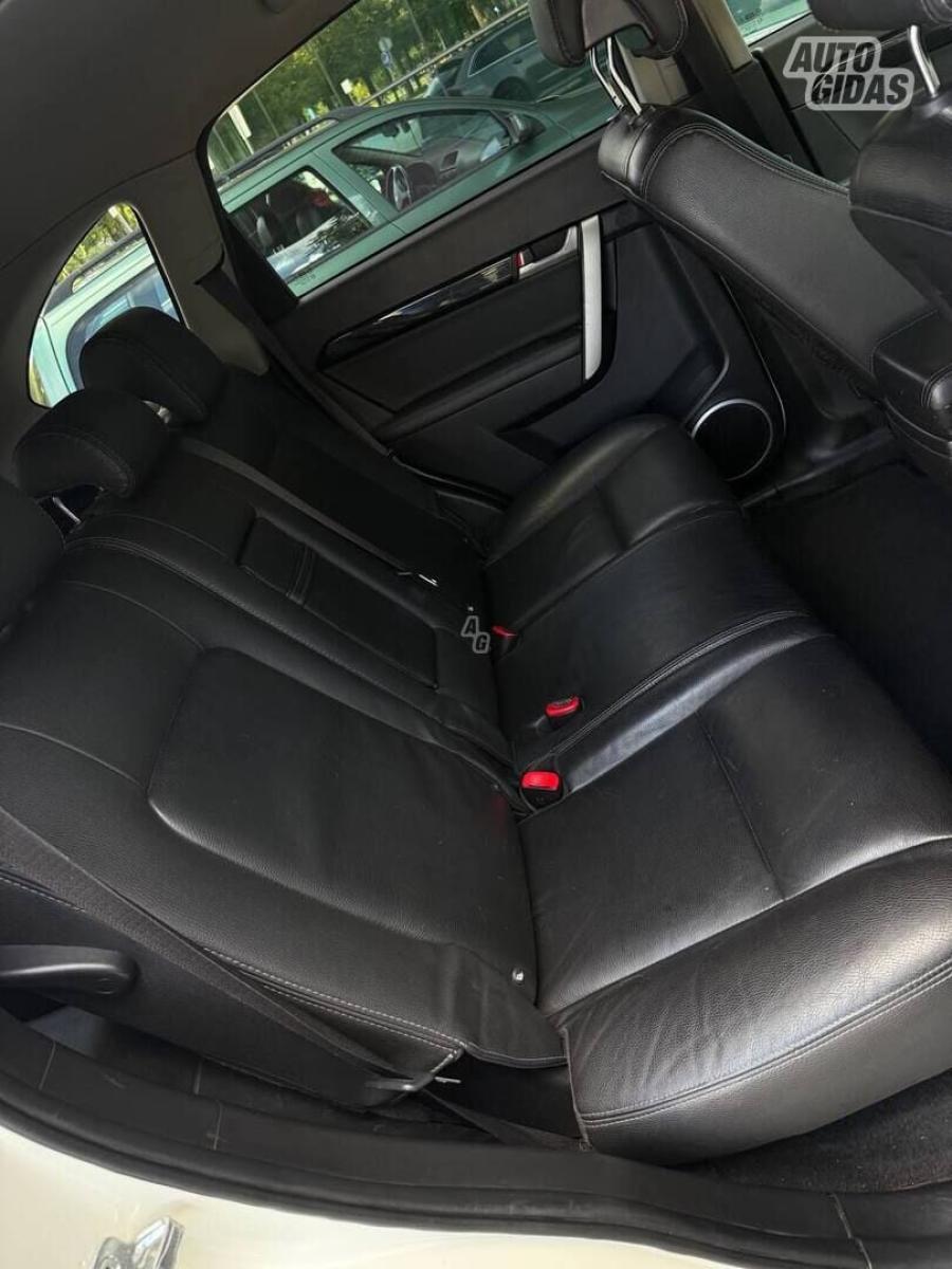 Balts Chevrolet Captiva 2012 Klaipėda, ar dzinēja tilpumu 2.20 L un nobraukumu 239 tūkst. km par 4800 €, foto 26 vietnē AUTOMOTO.COM.LV