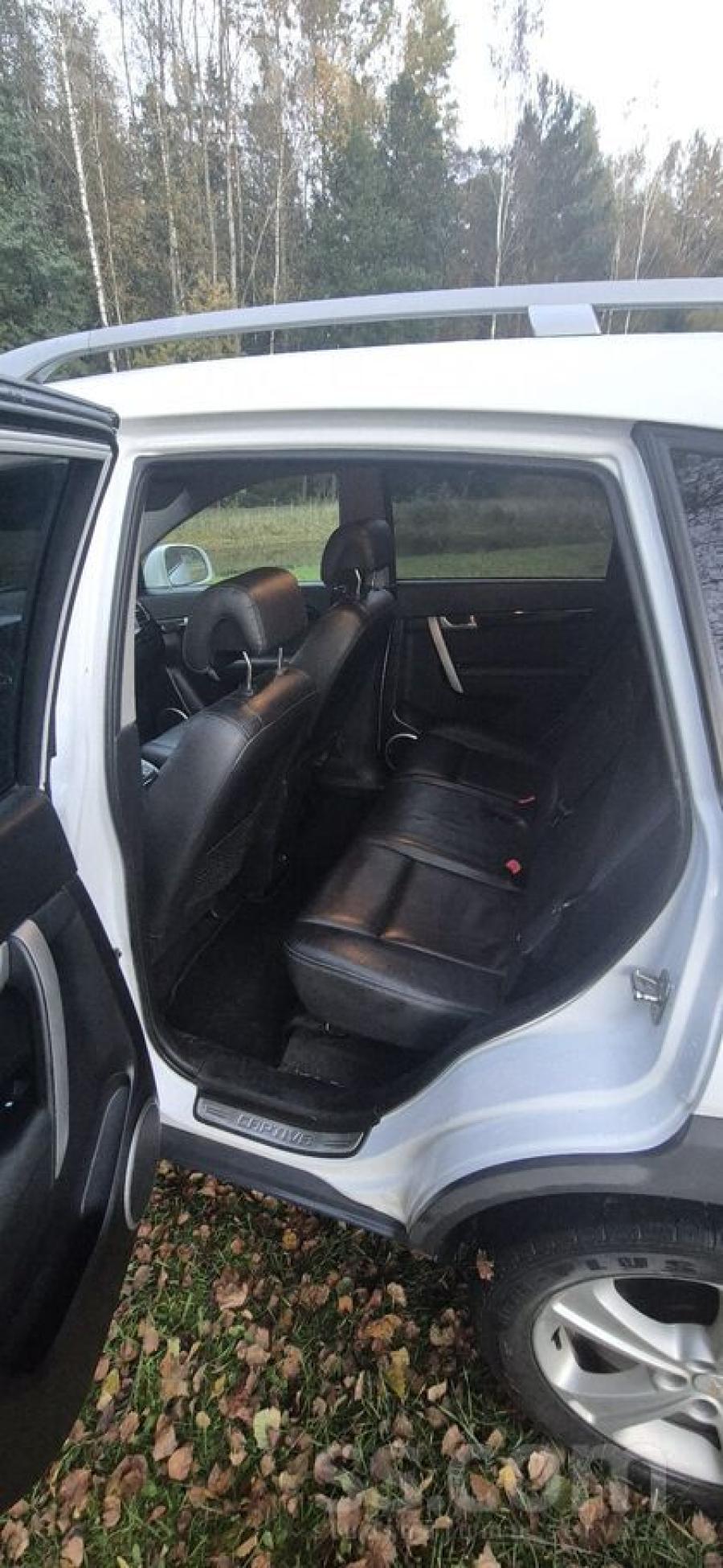 Balts Chevrolet Captiva 2012 Jelgava, ar dzinēja tilpumu 2.20 L un nobraukumu 218 tūkst. km par 4500 €, foto 6 vietnē AUTOMOTO.COM.LV