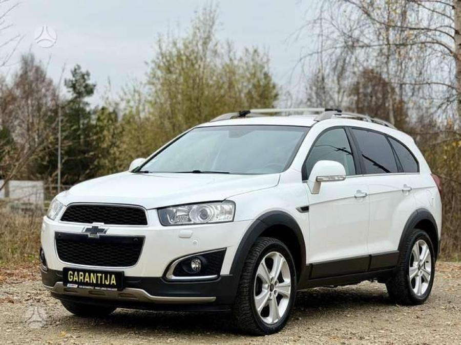 White Chevrolet Captiva 2013 in Siauliai, with an engine capacity of 2.20 L and mileage of 208 thousand km for 8450 €, photo 18 on AUTOMOTO.COM.LV