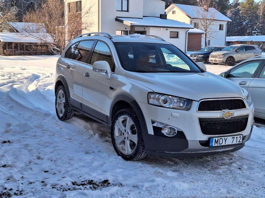 Balts Chevrolet Captiva 2013 Viļņa, ar dzinēja tilpumu 2.20 L un nobraukumu 268 tūkst. km par 6300 €, foto 1 vietnē AUTOMOTO.COM.LV