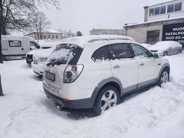 Balts Chevrolet Captiva 2013 Kauņa, ar dzinēja tilpumu 2.20 L un nobraukumu 190 tūkst. km par 3500 €, foto 4 vietnē AUTOMOTO.COM.LV
