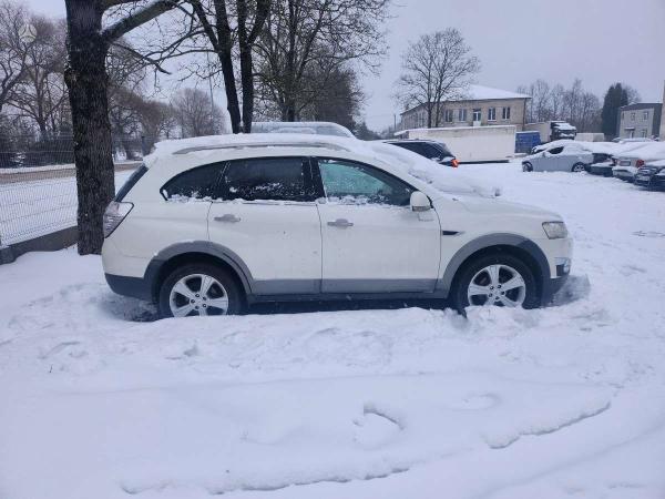 Balts Chevrolet Captiva 2013 Kauņa, ar dzinēja tilpumu 2.20 L un nobraukumu 190 tūkst. km par 3500 €, foto 5 vietnē AUTOMOTO.COM.LV