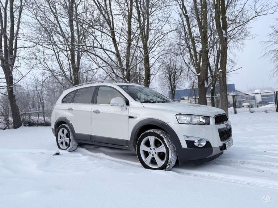 Balts Chevrolet Captiva 2013 Šauļi, ar dzinēja tilpumu 2.20 L un nobraukumu 258 tūkst. km par 4400 €, foto 5 vietnē AUTOMOTO.COM.LV