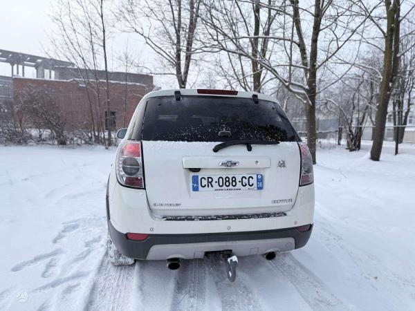 Balts Chevrolet Captiva 2013 Šauļi, ar dzinēja tilpumu 2.20 L un nobraukumu 258 tūkst. km par 4400 €, foto 10 vietnē AUTOMOTO.COM.LV