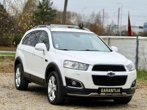White Chevrolet Captiva 2013 in Siauliai, with an engine capacity of 2.20 L and mileage of 208 thousand km for 8450 €, photo 17 on AUTOMOTO.COM.LV