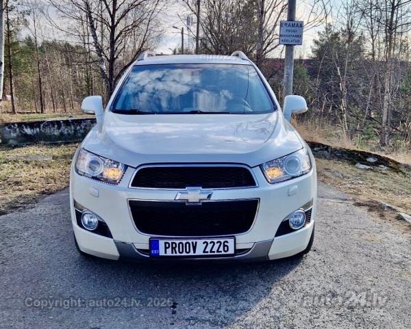 White Chevrolet Captiva 2013 in Tallinn, with an engine capacity of 2.20 L and mileage of 94 thousand km for 5999 €, photo 2 on AUTOMOTO.COM.LV