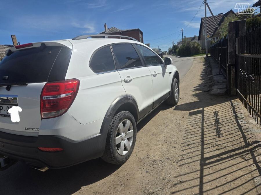 Balts Chevrolet Captiva 2013 Viļņa, ar dzinēja tilpumu 2.20 L un nobraukumu 228 tūkst. km par 4250 €, foto 4 vietnē AUTOMOTO.COM.LV