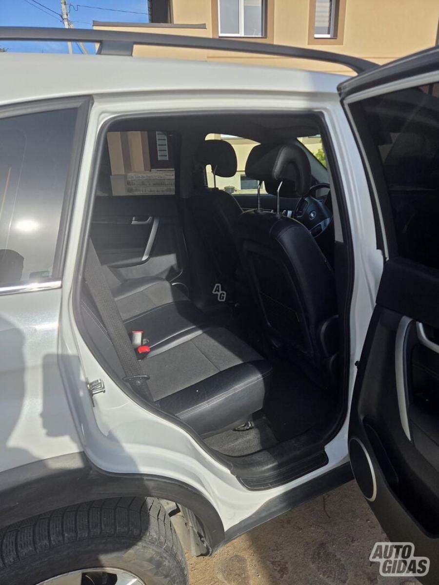Balts Chevrolet Captiva 2013 Viļņa, ar dzinēja tilpumu 2.20 L un nobraukumu 228 tūkst. km par 4250 €, foto 9 vietnē AUTOMOTO.COM.LV