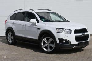 White Chevrolet Captiva 2013 in Kretinga, with an engine capacity of 2.20 L and mileage of 247 thousand km for 6999 €, photo  on AUTOMOTO.COM.LV