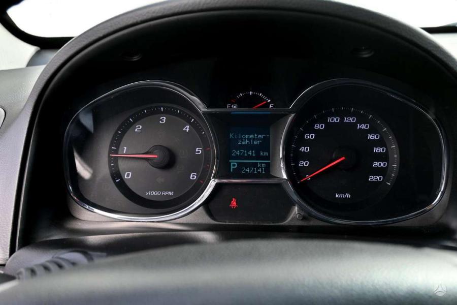 Balts Chevrolet Captiva 2013 Kretinga, ar dzinēja tilpumu 2.20 L un nobraukumu 247 tūkst. km par 6999 €, foto 32 vietnē AUTOMOTO.COM.LV