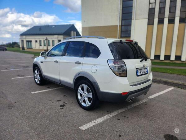 Balts Chevrolet Captiva 2013 Kauņa, ar dzinēja tilpumu 2.20 L un nobraukumu 198 tūkst. km par 4900 €, foto 4 vietnē AUTOMOTO.COM.LV