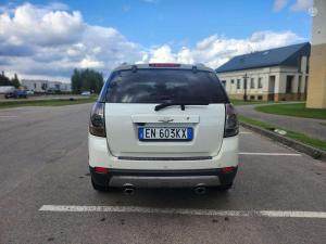White Chevrolet Captiva 2013 in Kaunas, with an engine capacity of 2.20 L and mileage of 198 thousand km for 4900 €, photo 6 on AUTOMOTO.COM.LV