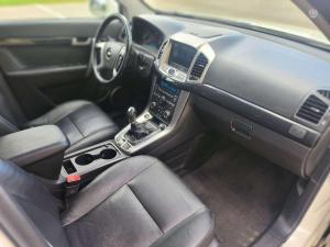 White Chevrolet Captiva 2013 in Kaunas, with an engine capacity of 2.20 L and mileage of 198 thousand km for 4900 €, photo 14 on AUTOMOTO.COM.LV