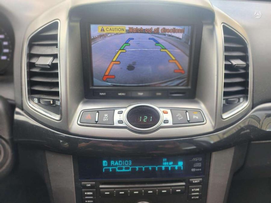 White Chevrolet Captiva 2013 in Kaunas, with an engine capacity of 2.20 L and mileage of 198 thousand km for 4900 €, photo 22 on AUTOMOTO.COM.LV