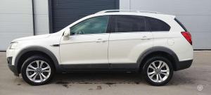 White Chevrolet Captiva 2013 in Kretinga, with an engine capacity of 2.23 L and mileage of 122 thousand km for 5650 €, photo 4 on AUTOMOTO.COM.LV