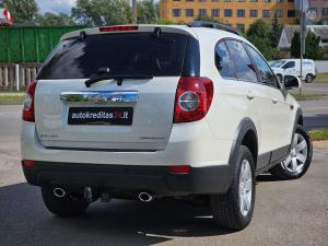 White Chevrolet Captiva 2013 in Siauliai, with an engine capacity of 2.20 L and mileage of 160 thousand km for 5950 €, photo 9 on AUTOMOTO.COM.LV