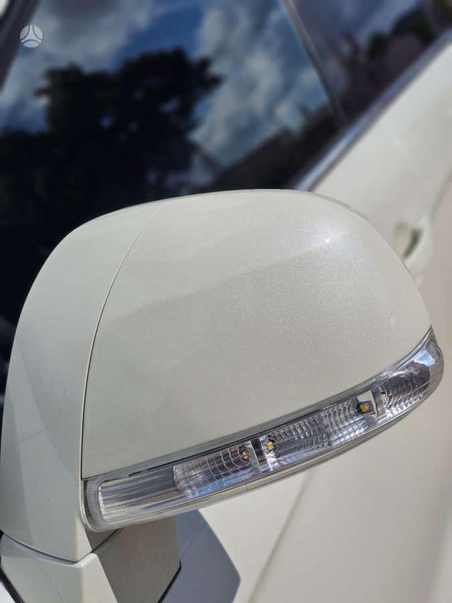 White Chevrolet Captiva 2013 in Siauliai, with an engine capacity of 2.20 L and mileage of 160 thousand km for 5950 €, photo 15 on AUTOMOTO.COM.LV