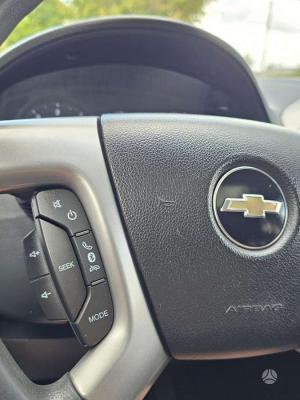 White Chevrolet Captiva 2013 in Siauliai, with an engine capacity of 2.20 L and mileage of 160 thousand km for 5950 €, photo 25 on AUTOMOTO.COM.LV