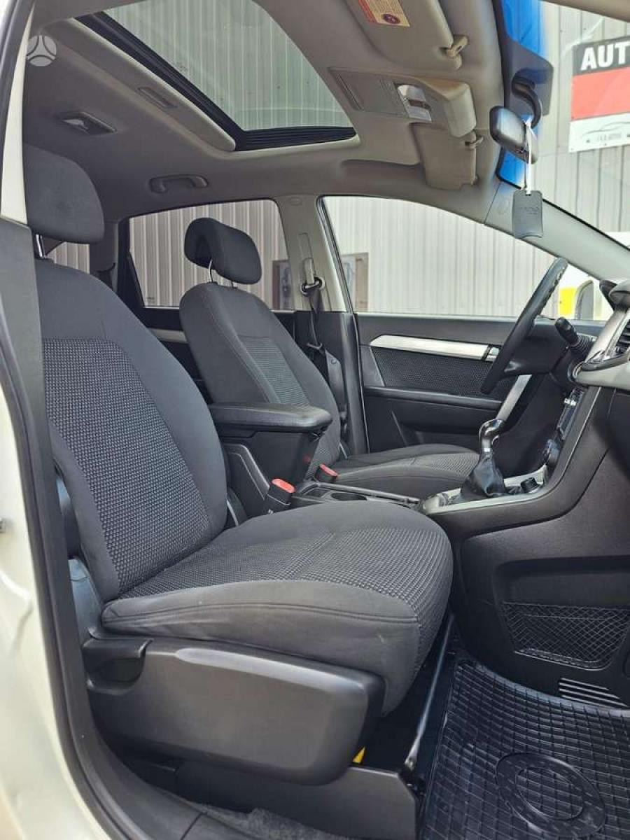 Белый Шевроле Каптива 2013 в Шяуляй, объемом двигателя 2.20 л и пробегом 160 тыс. км за 5950 €, фото 19 на AUTOMOTO.COM.LV