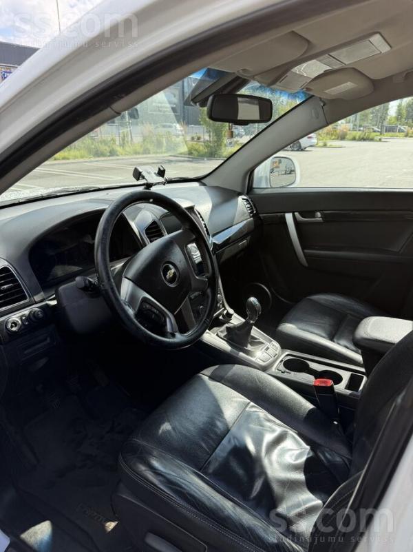 Balts Chevrolet Captiva 2013 Rīga, ar dzinēja tilpumu 2.20 L un nobraukumu 315 tūkst. km par 4300 €, foto 10 vietnē AUTOMOTO.COM.LV