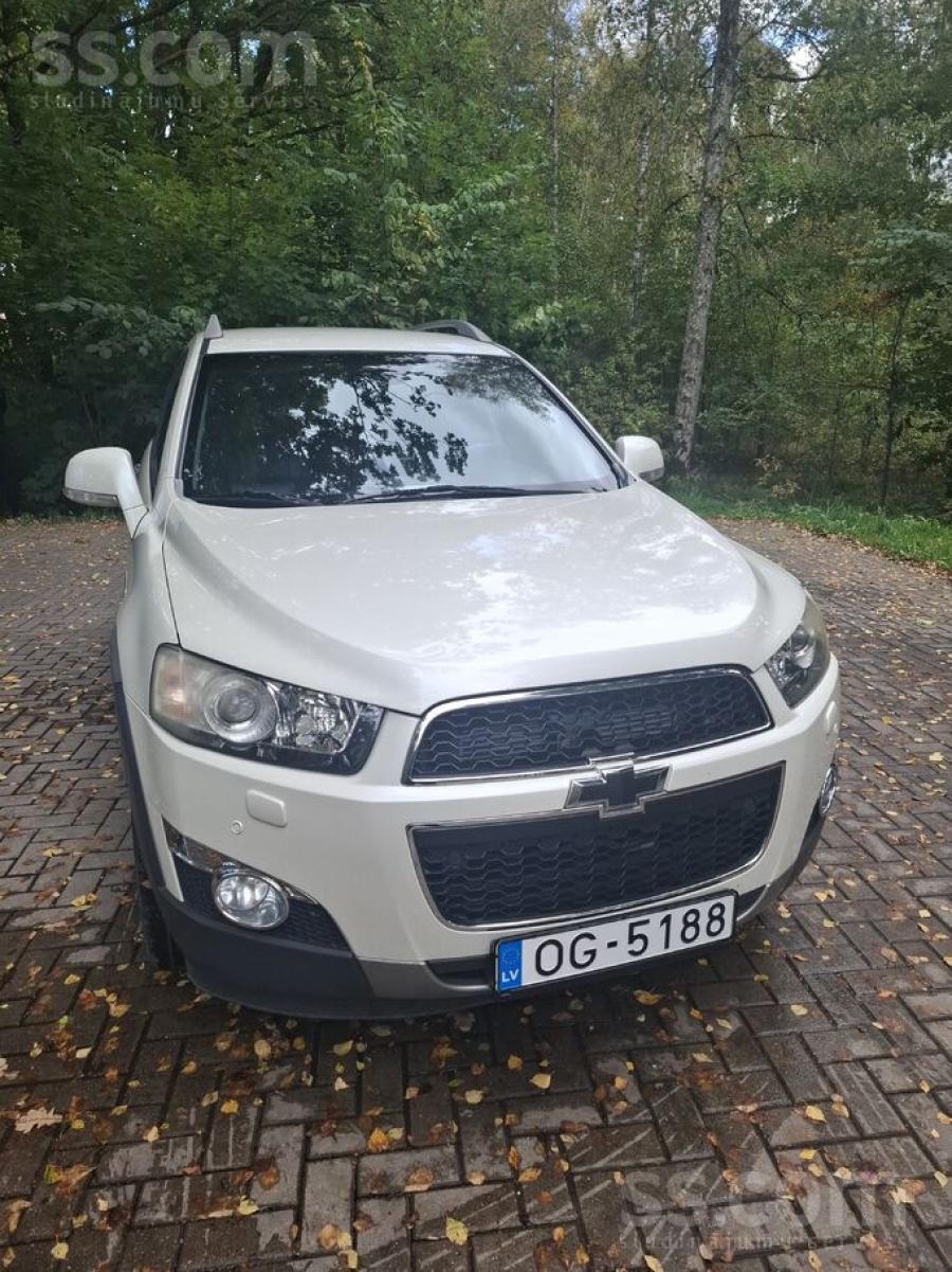 Balts Chevrolet Captiva 2013 Talsi, ar dzinēja tilpumu 2.20 L un nobraukumu 261 tūkst. km par 6000 €, foto 3 vietnē AUTOMOTO.COM.LV