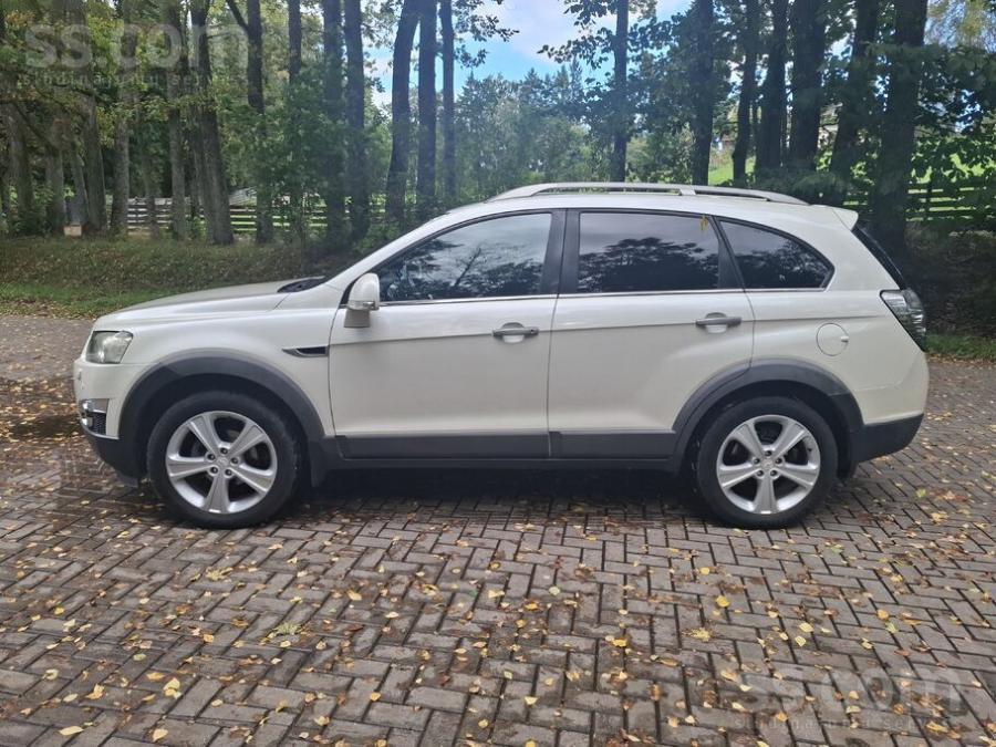 Balts Chevrolet Captiva 2013 Talsi, ar dzinēja tilpumu 2.20 L un nobraukumu 261 tūkst. km par 6000 €, foto 5 vietnē AUTOMOTO.COM.LV