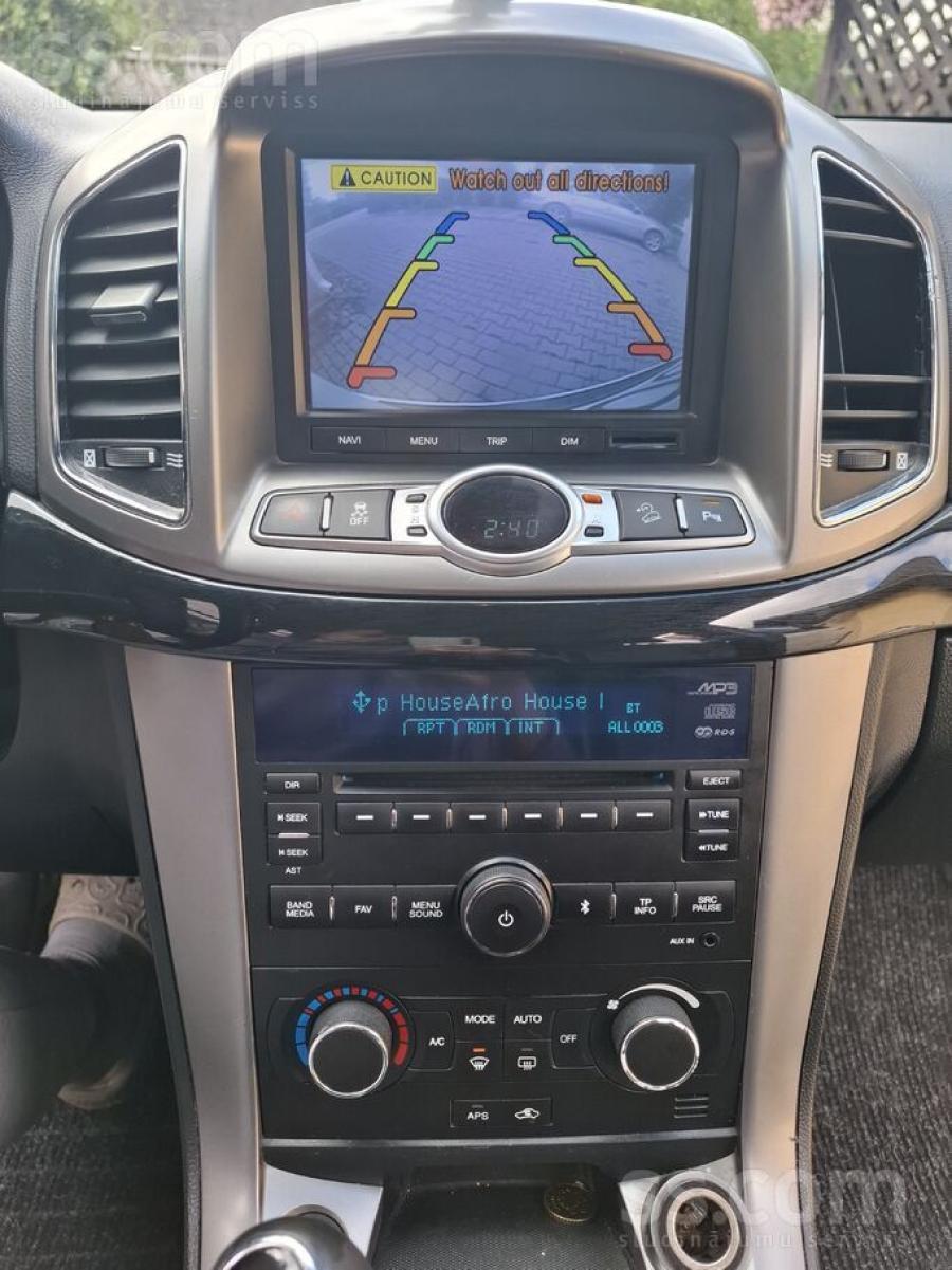 Balts Chevrolet Captiva 2013 Talsi, ar dzinēja tilpumu 2.20 L un nobraukumu 261 tūkst. km par 6000 €, foto 12 vietnē AUTOMOTO.COM.LV