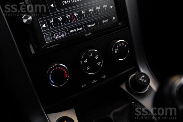 Balts Chevrolet Captiva 2013 Jelgava, ar dzinēja tilpumu 2.20 L un nobraukumu 0 tūkst. km par 4500 €, foto 11 vietnē AUTOMOTO.COM.LV