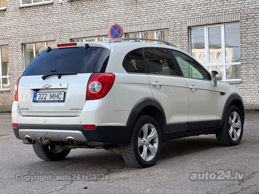 Balts Chevrolet Captiva 2011 Narva, ar dzinēja tilpumu 2.40 L un nobraukumu 229 tūkst. km par 3999 €, foto 5 vietnē AUTOMOTO.COM.LV