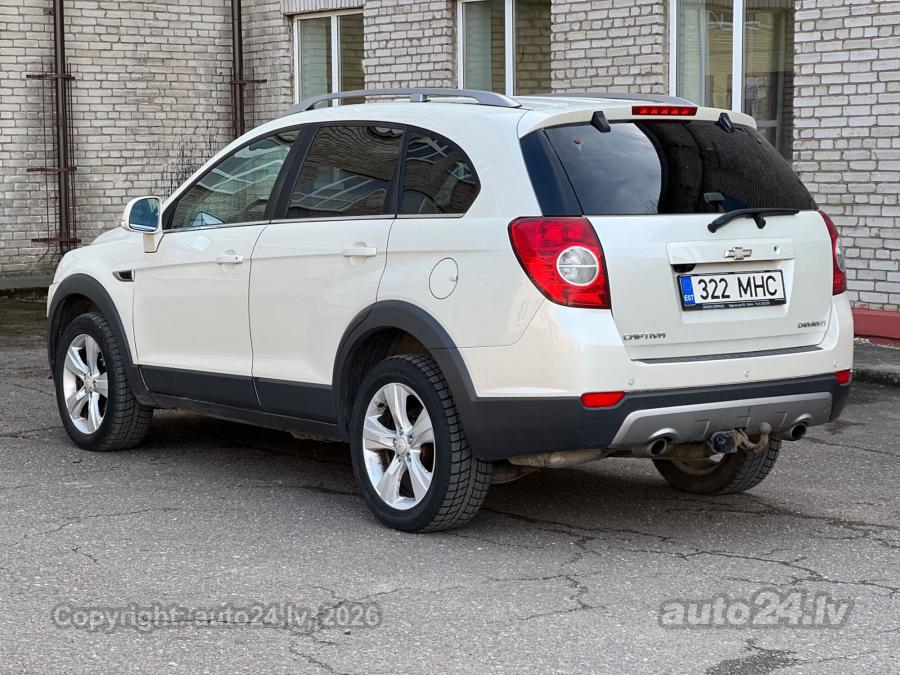 Balts Chevrolet Captiva 2011 Narva, ar dzinēja tilpumu 2.40 L un nobraukumu 229 tūkst. km par 3999 €, foto 9 vietnē AUTOMOTO.COM.LV