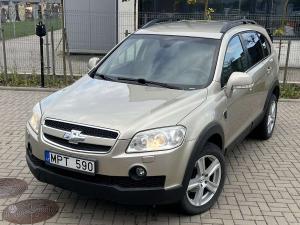 Yellow Chevrolet Captiva 2009 in Kaunas, with an engine capacity of 1.99 L and mileage of 301 thousand km for 2300 €, photo 3 on AUTOMOTO.COM.LV