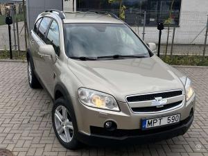 Yellow Chevrolet Captiva 2009 in Kaunas, with an engine capacity of 1.99 L and mileage of 301 thousand km for 2300 €, photo 5 on AUTOMOTO.COM.LV