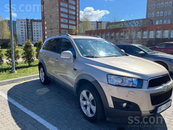 Yellow Chevrolet Captiva 2013 in Riga, with an engine capacity of 2.20 L and mileage of 154 thousand km for 6000 €, photo 5 on AUTOMOTO.COM.LV