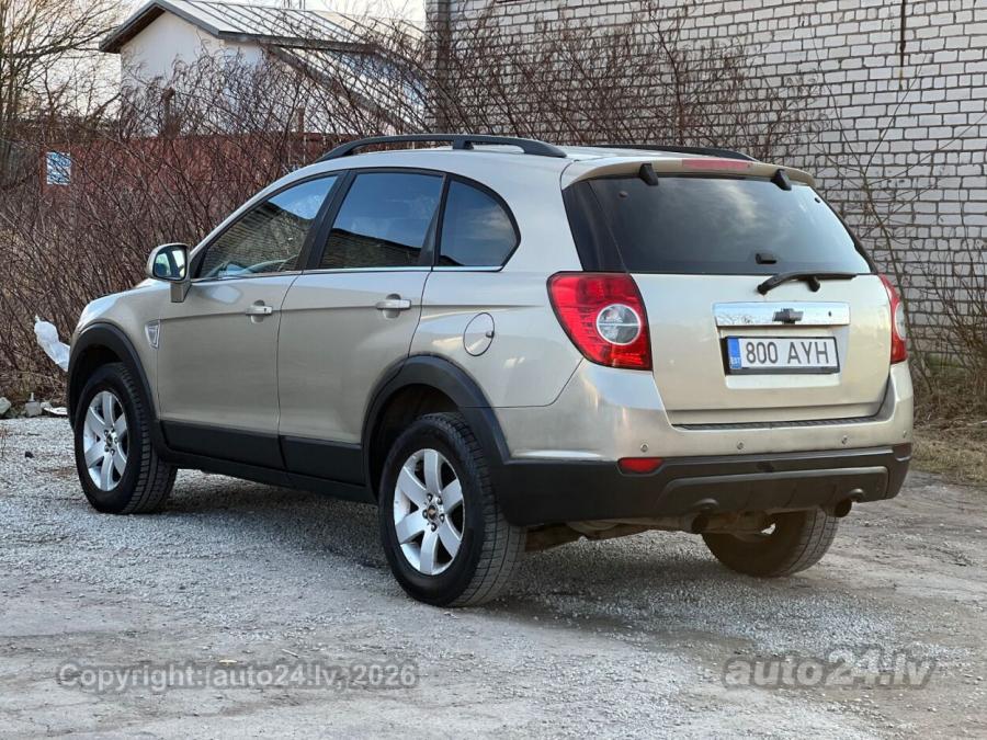 Yellow Chevrolet Captiva 2007 in Narva, with an engine capacity of 2.00 L and mileage of 325 thousand km for 2499 €, photo 7 on AUTOMOTO.COM.LV
