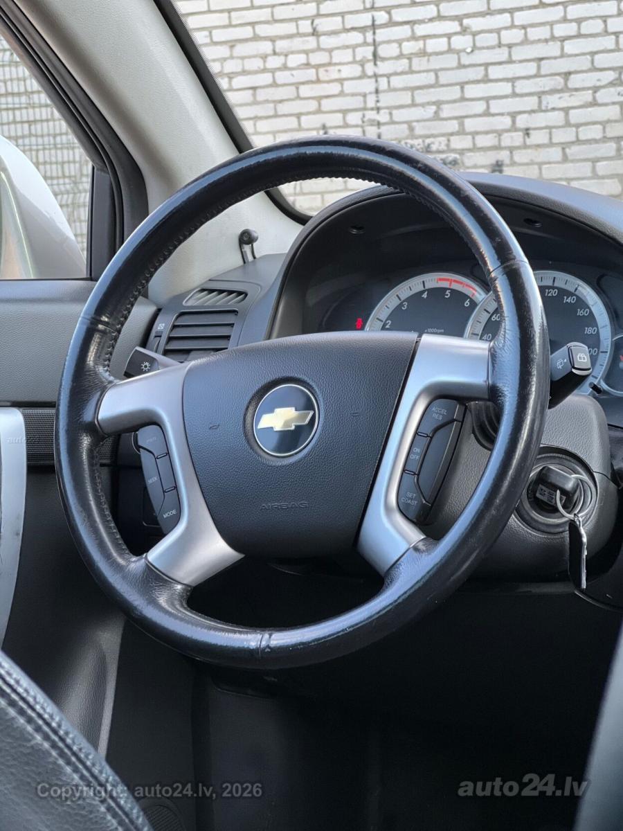 Yellow Chevrolet Captiva 2007 in Narva, with an engine capacity of 2.00 L and mileage of 325 thousand km for 2499 €, photo 19 on AUTOMOTO.COM.LV