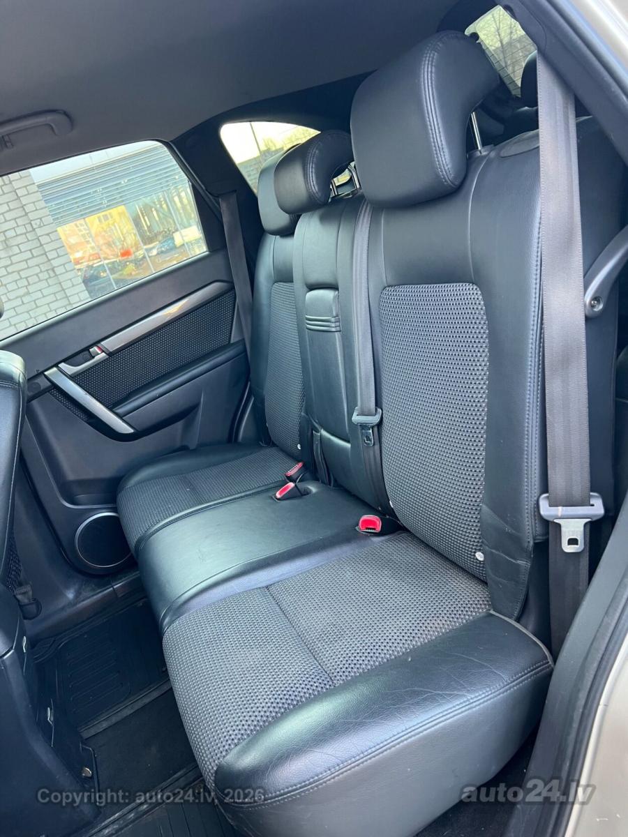 Yellow Chevrolet Captiva 2007 in Narva, with an engine capacity of 2.00 L and mileage of 325 thousand km for 2499 €, photo 15 on AUTOMOTO.COM.LV