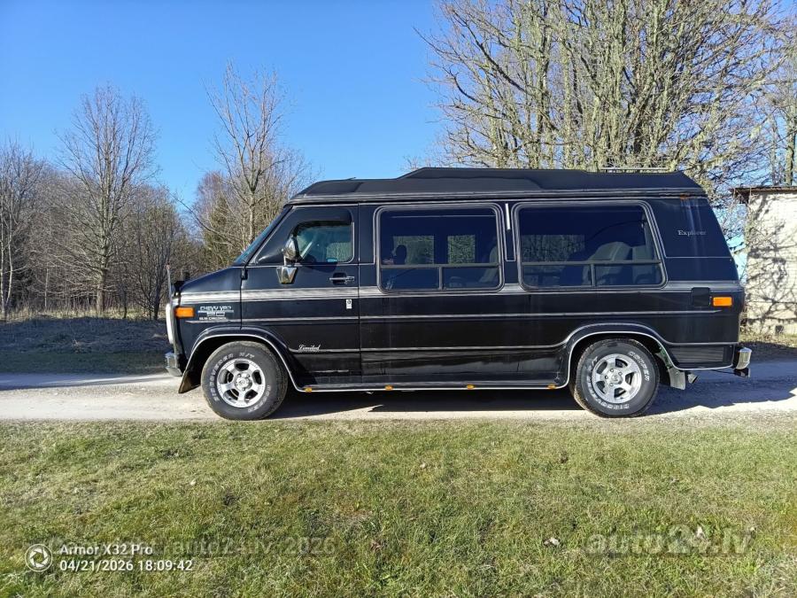 Melns Chevrolet chevy-van 1995 Tallina, ar dzinēja tilpumu 6.50 L un nobraukumu 124 tūkst. km par 9950 €, foto 4 vietnē AUTOMOTO.COM.LV