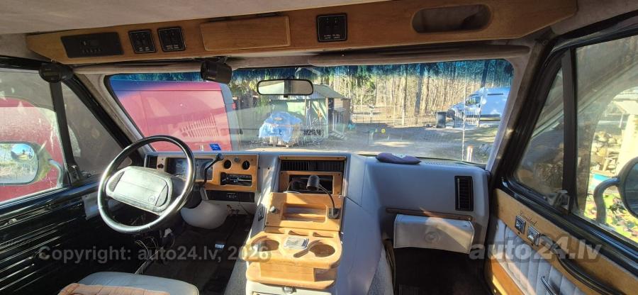Melns Chevrolet chevy-van 1995 Tallina, ar dzinēja tilpumu 6.50 L un nobraukumu 124 tūkst. km par 9950 €, foto 11 vietnē AUTOMOTO.COM.LV