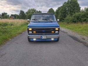 Blue Chevrolet chevy-van 1987 in Keila, with an engine capacity of 6.20 L and mileage of 95 thousand km for 3900 €, photo 1 on AUTOMOTO.COM.LV
