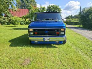 Blue Chevrolet chevy-van 1987 in Keila, with an engine capacity of 6.20 L and mileage of 95 thousand km for 3900 €, photo 3 on AUTOMOTO.COM.LV