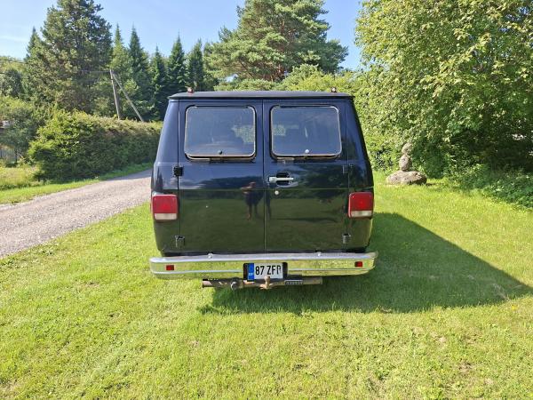 Blue Chevrolet chevy-van 1987 in Keila, with an engine capacity of 6.20 L and mileage of 95 thousand km for 3900 €, photo 8 on AUTOMOTO.COM.LV