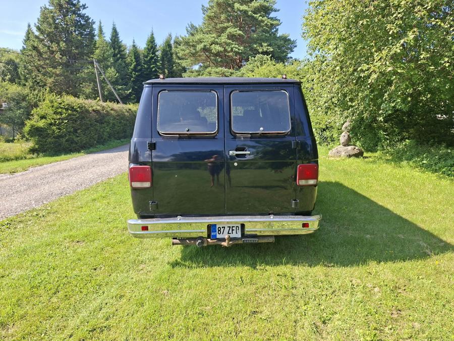 Blue Chevrolet chevy-van 1987 in Keila, with an engine capacity of 6.20 L and mileage of 95 thousand km for 3900 €, photo 8 on AUTOMOTO.COM.LV